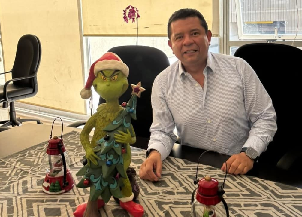 Celebrar La Navidad Conecta La Unión Familiar: Simón Mondragón - Sin ...